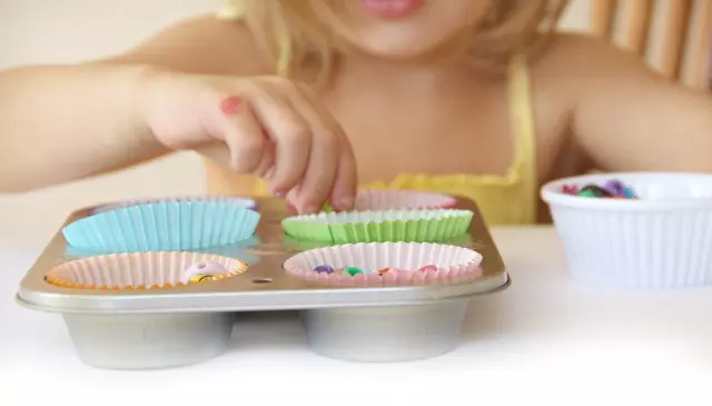 The Art of Filling and Pouring with Preschoolers - Educa